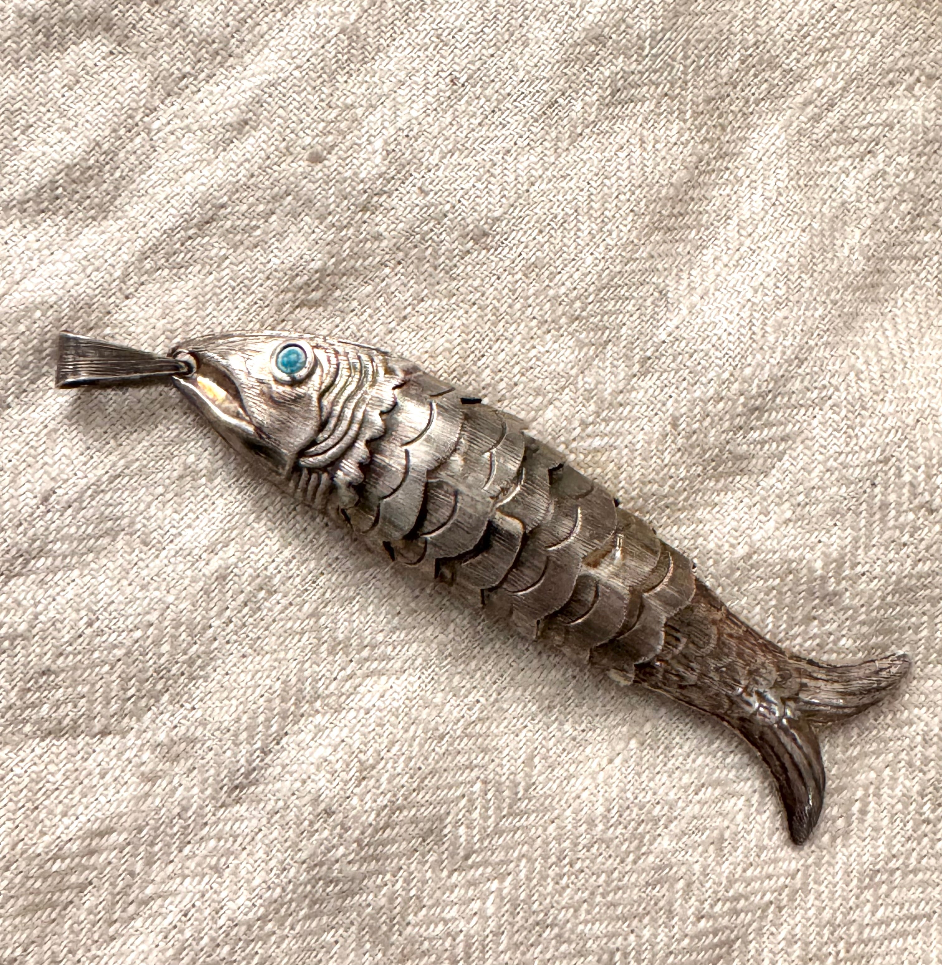 LARGE Articulated Silver Fish 2 – Jessica Kagan Cushman
